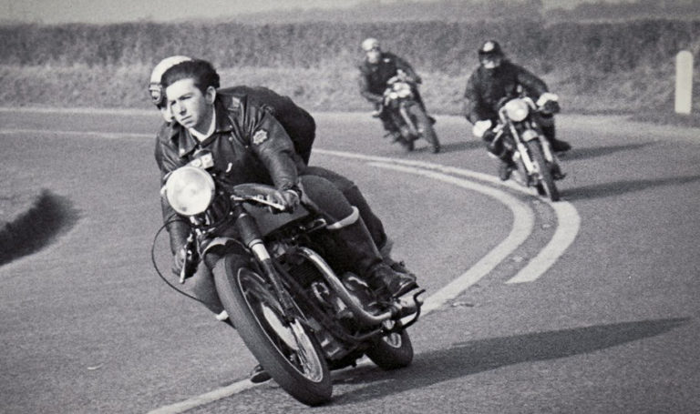 「悪魔のレース」ロッカーズとカフェレーサー | POPdee